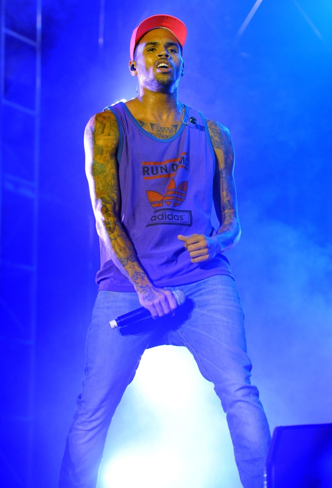 Chris Brown Picture 321 - Chris Brown Performing Live on Stage During ...