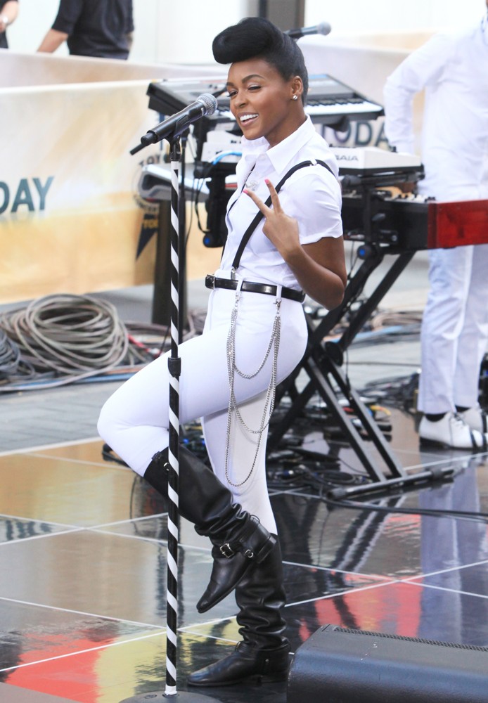 Janelle Monae Picture 30 - Janelle Monae Performs Live During NBC's ...